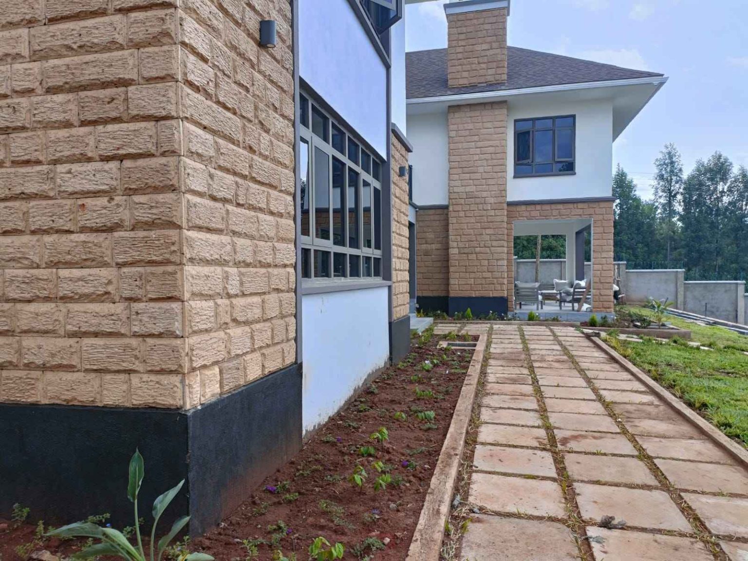 Yellow Stone Bush Hammered Pattern - Century Stone